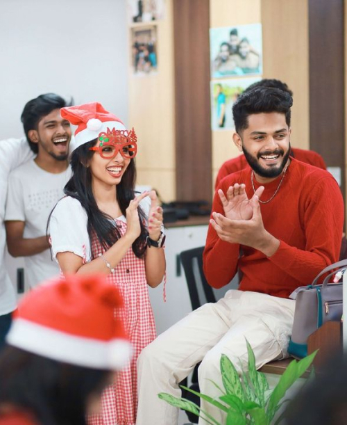 Join our team - Careers | 2Hats Logic